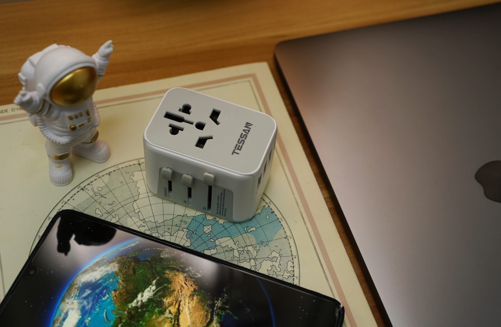 2026 Travel Adapter Guide: Every Plug, Voltage & Country